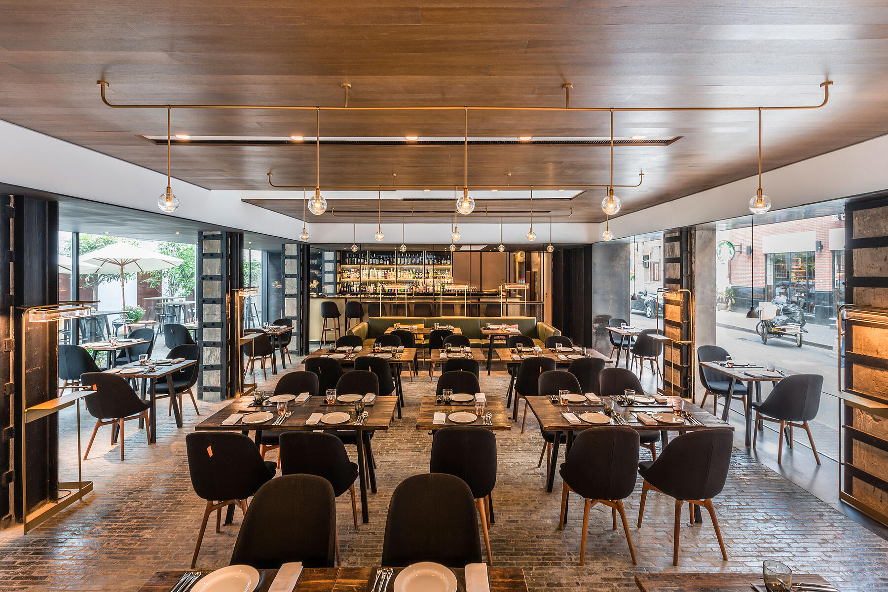 Neri&Hu – Table No. 1